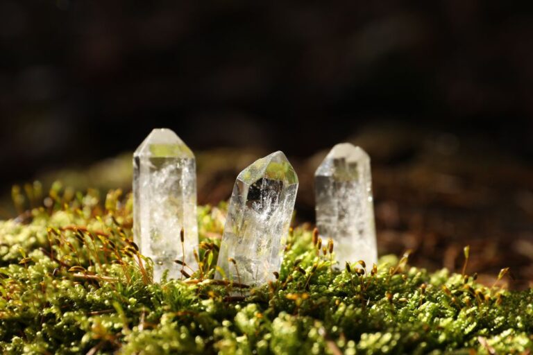 Quartz: Meaning, Properties, and Benefits You Should Know