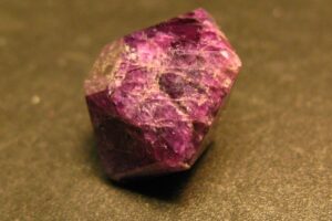 Beryl: Meaning, Properties, and Benefits You Should Know