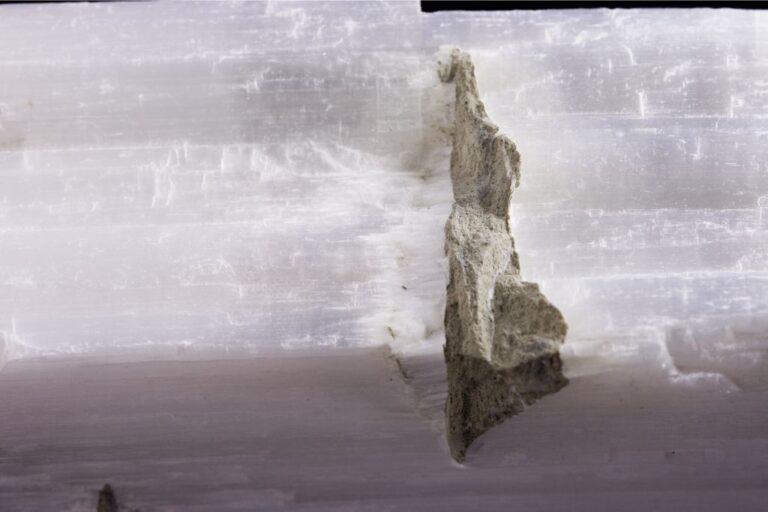 Ulexite: Meaning, Properties, and Benefits You Should Know