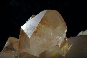 Himalayan Quartz: Meaning, Properties, and Benefits To Know