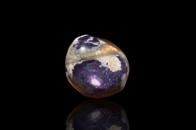 Opal Royale: Meaning, Properties, and Benefits You Should Know