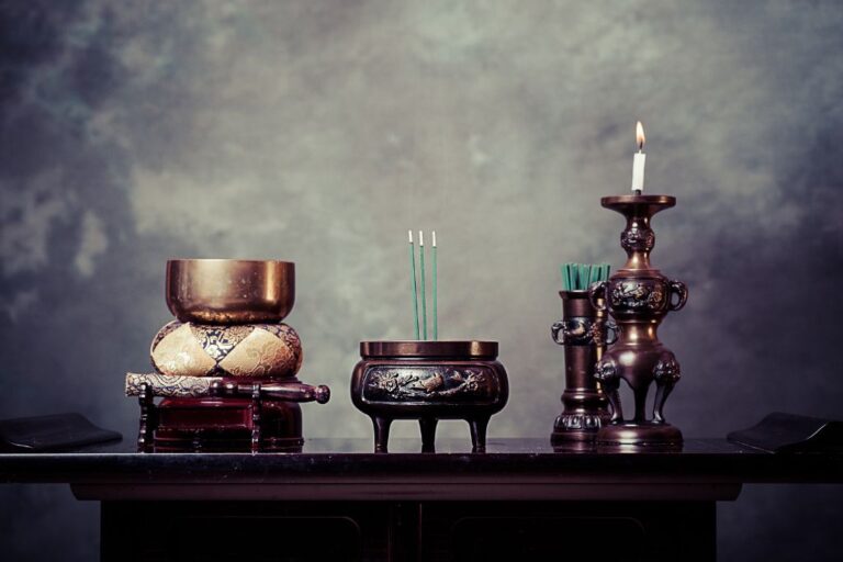 Connecting to Ancestors: 16 Healing Crystals & Altar Practices