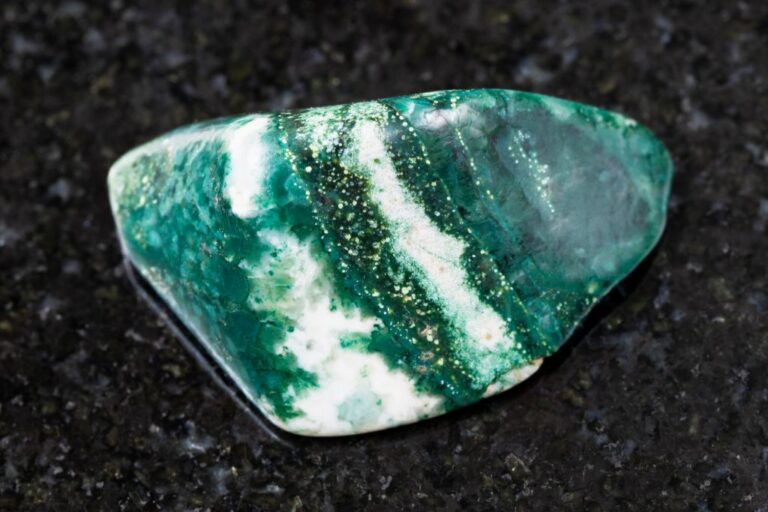 Chlorite: Meaning, Properties, and Benefits You Should Know