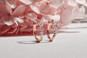 Rose Gold: Meaning, Properties, and Benefits You Should Know