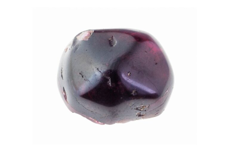 Star Garnet: Meaning, Properties, and Benefits You Should Know