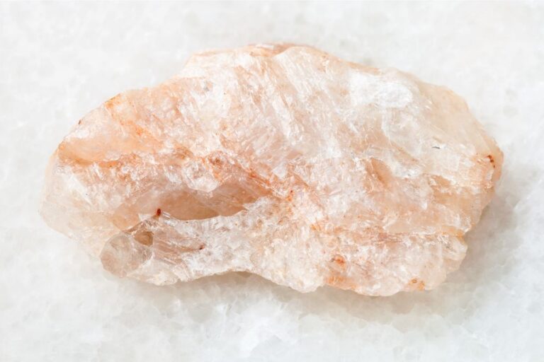 Peristerite: Meaning, Properties, and Benefits You Should Know