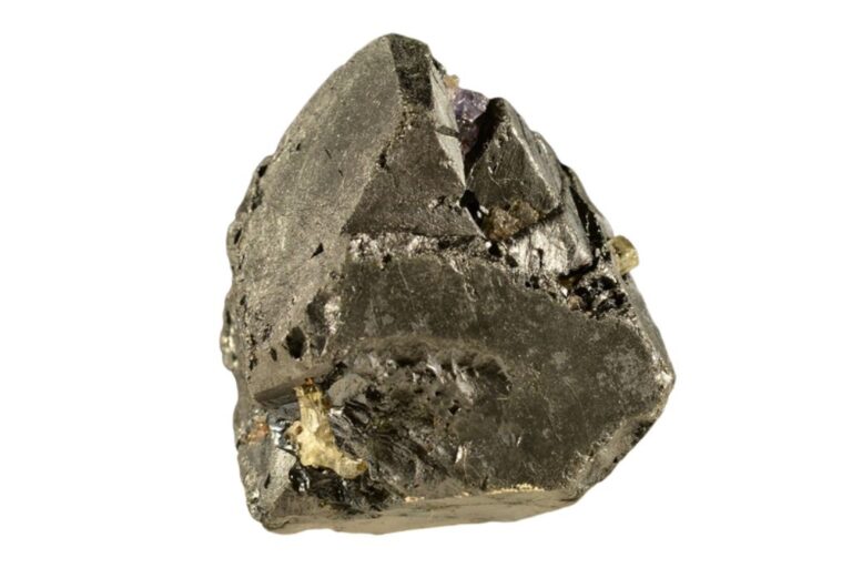 Alabandite: Meaning, Properties, and Benefits You Should Know